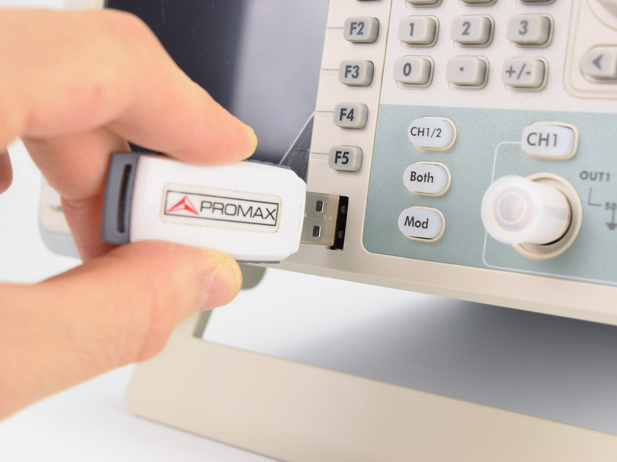 GF-858: 25 MHz Double arbitrary waveform generator with USB | PROMAX